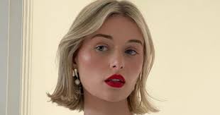 Introducing The “Bell Bottom” Bob: This Season’s Breakout Haircut - The ...