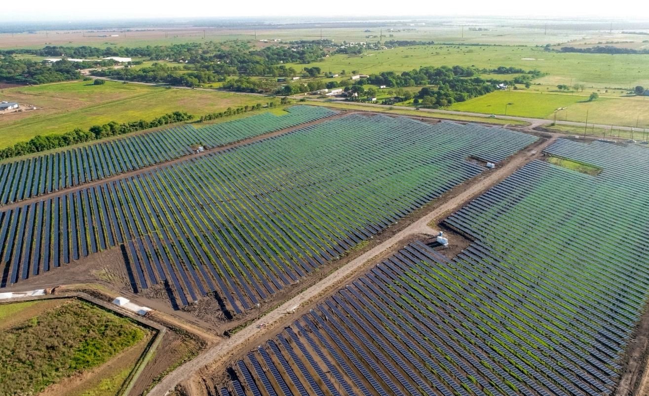 Starbucks throws its weight behind 6 new community solar farms - The ...